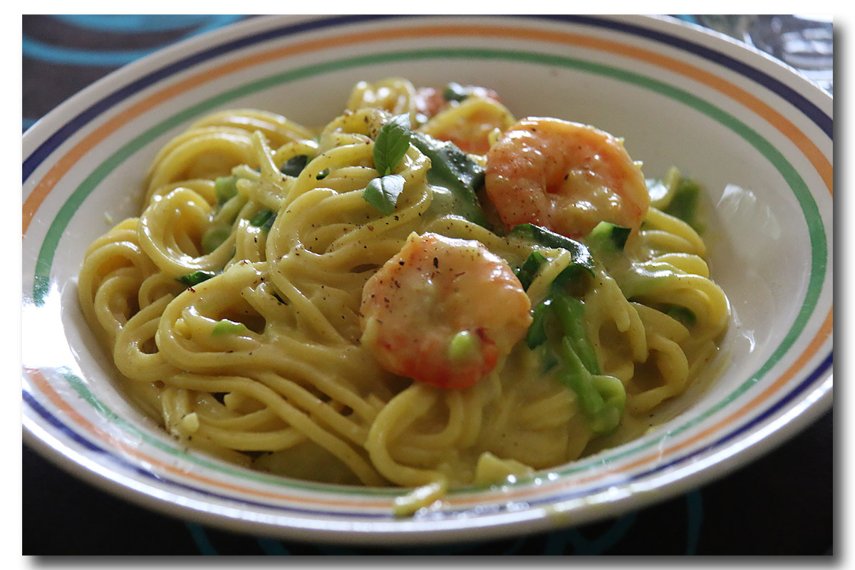 Spaghetti aux scampis, courgette & curry - La cuisine d'Olivier